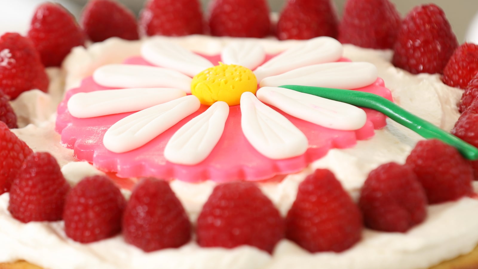 Video: He Loves Me Cake - Dish Works