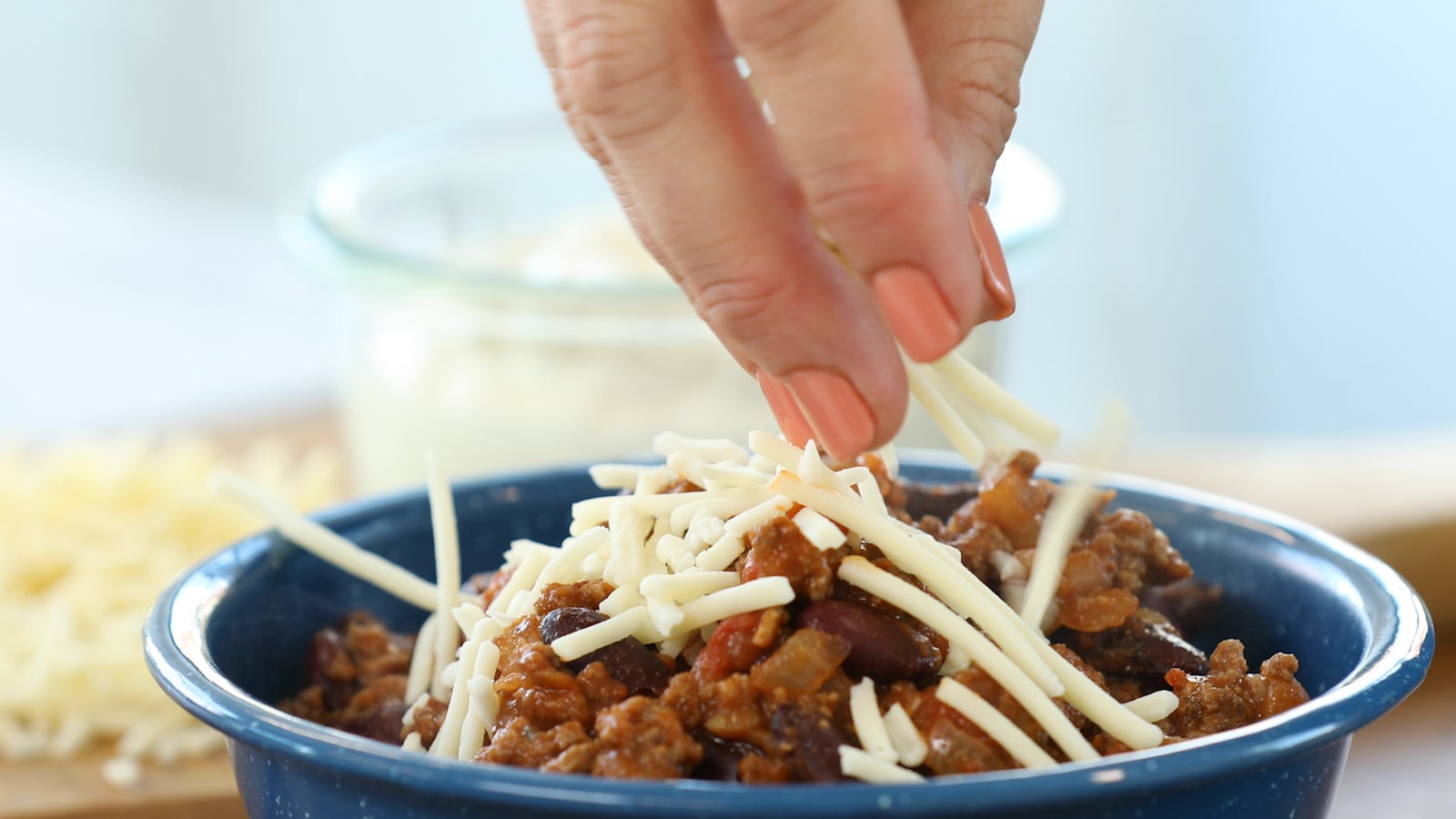 Video: How To Make Pennsylvania Chili - Dish Works